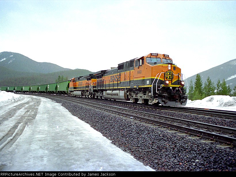 BNSF 990
